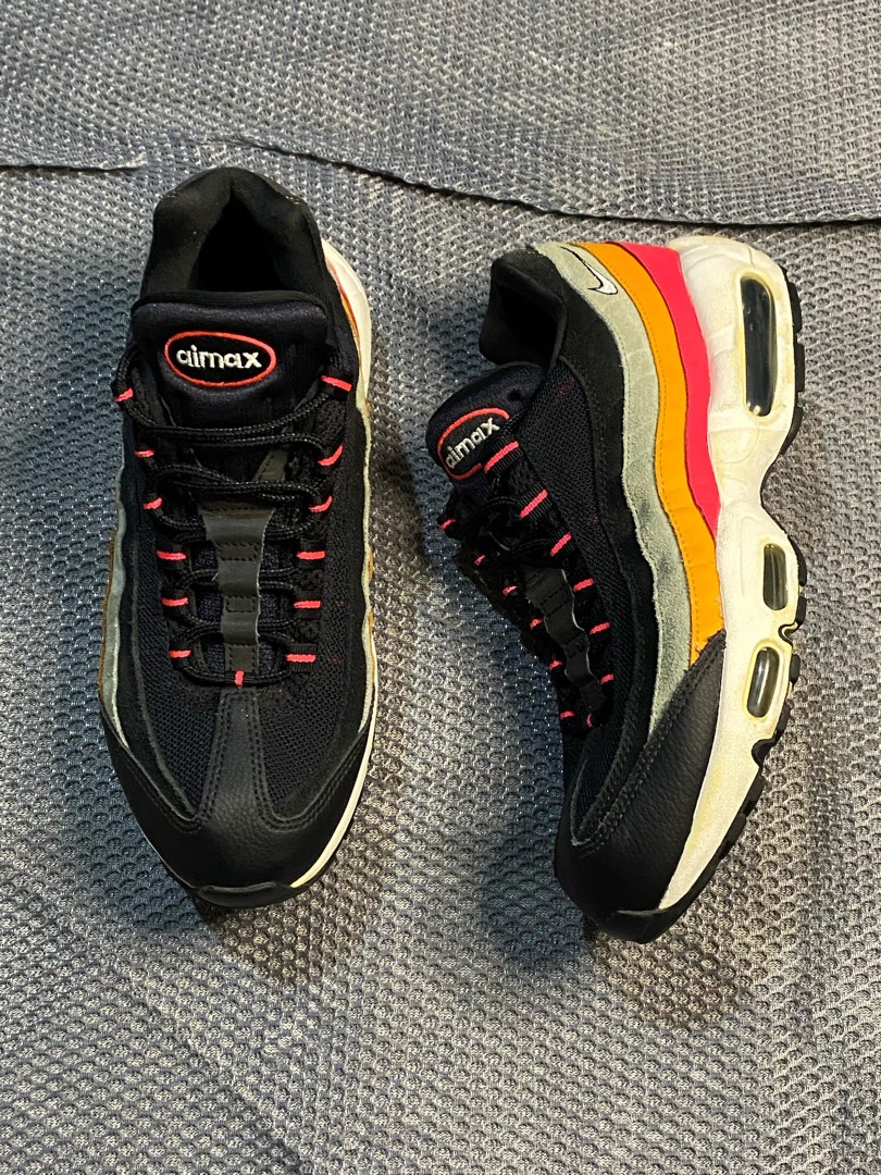 Airmax 95 Essential Ocean Cube, Men's Fashion, Footwear, Sneakers on Carousell