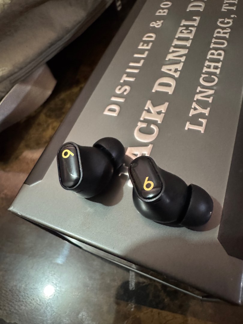 Beats Studio Buds Plus(left or right only) - 2.7k each, Audio ...