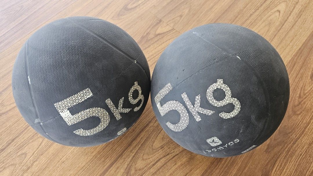 Domyos Medicine Ball (5KG), Sports Equipment, Exercise & Fitness ...
