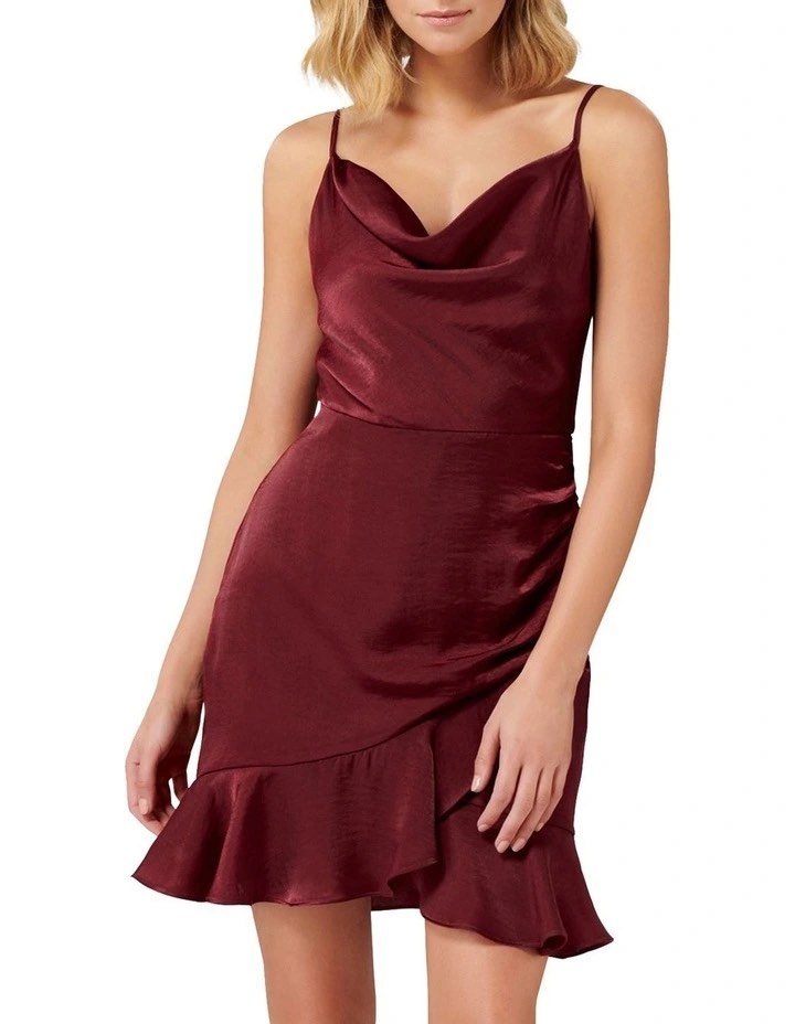Evernew Red Satin Flowy Dress, Women's Fashion, Dresses & Sets, Dresses ...