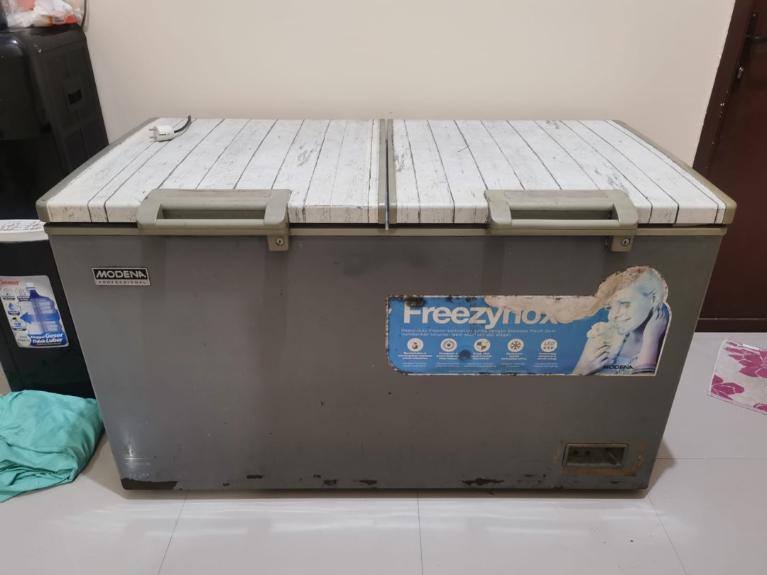 Freezer Modena 430 Liter, Elektronik, Lainnya di Carousell