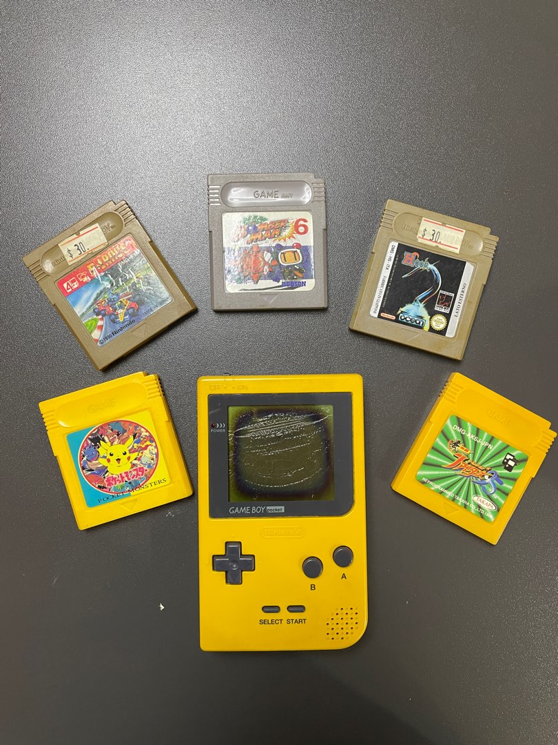 Gameboy 黃色 連 5件遊戲帶, 電子遊戲, 電子遊戲, Nintendo 任天堂 - Carousell