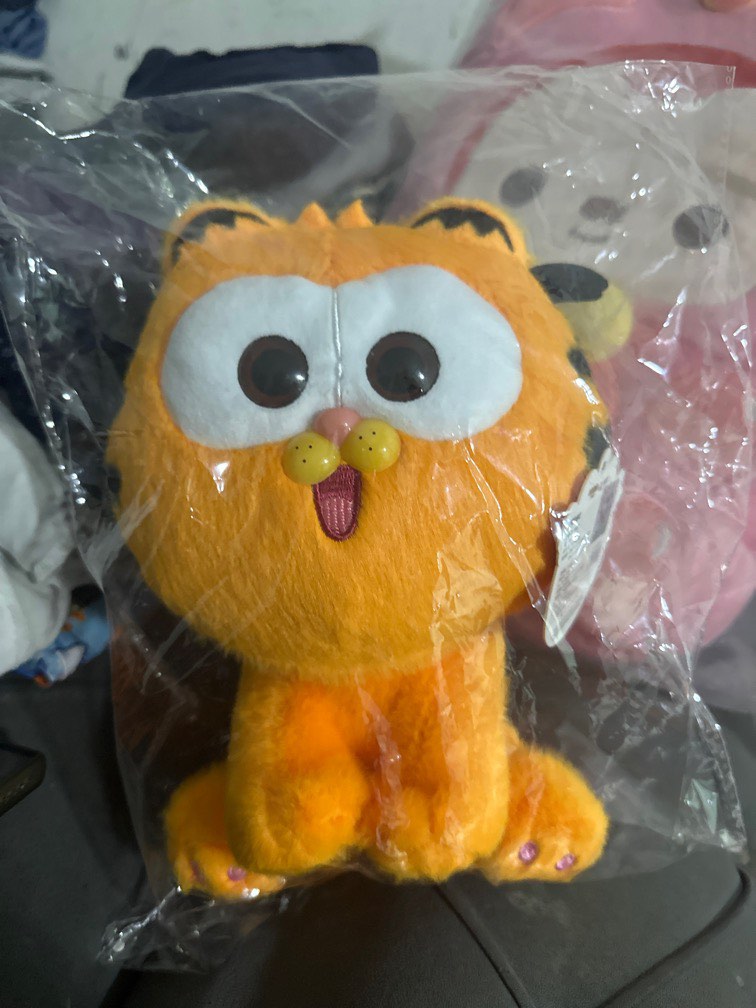 Garfield, Hobbies & Toys, Toys & Games on Carousell