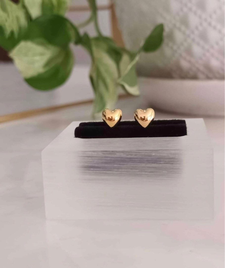 Heart Screw Type Lock Stud Earrings, Women's Fashion, Jewelry ...