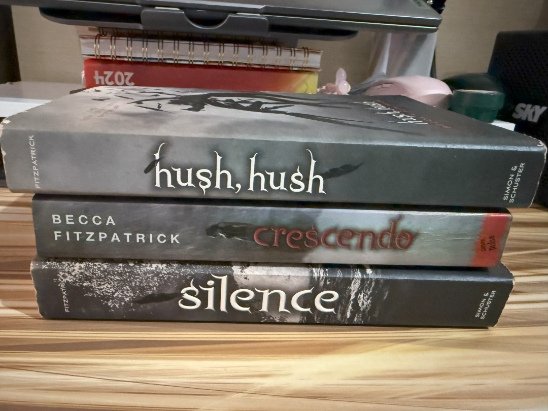 Hush Hush Series by Becca Fitzpatrick, Hobbies & Toys, Books ...