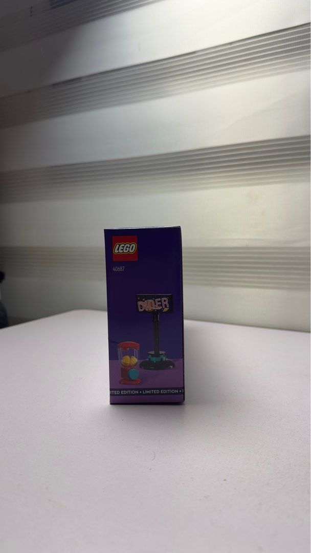 LEGO GWP Alien Space Diner, Hobbies & Toys, Toys & Games on Carousell