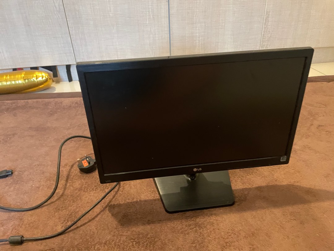 Lg Monitor, Computers & Tech, Desktops on Carousell