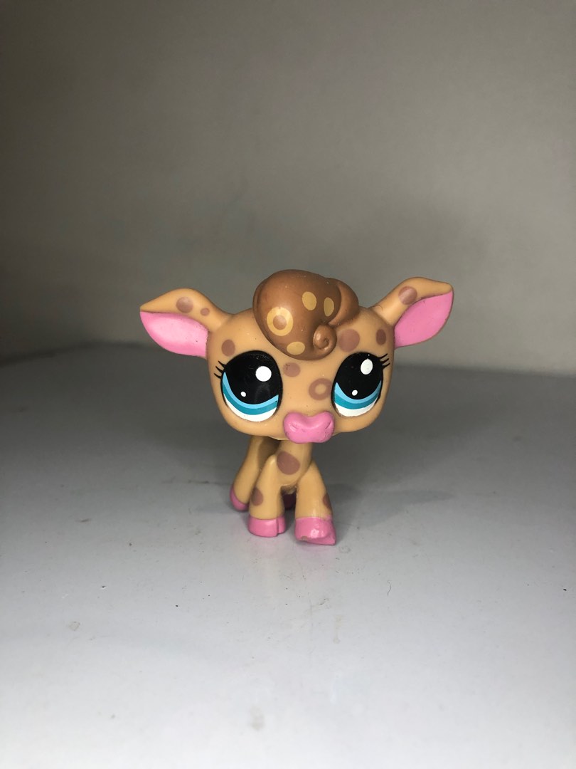 LPS my littlest pet shop cow, Hobbies & Toys, Toys & Games on Carousell