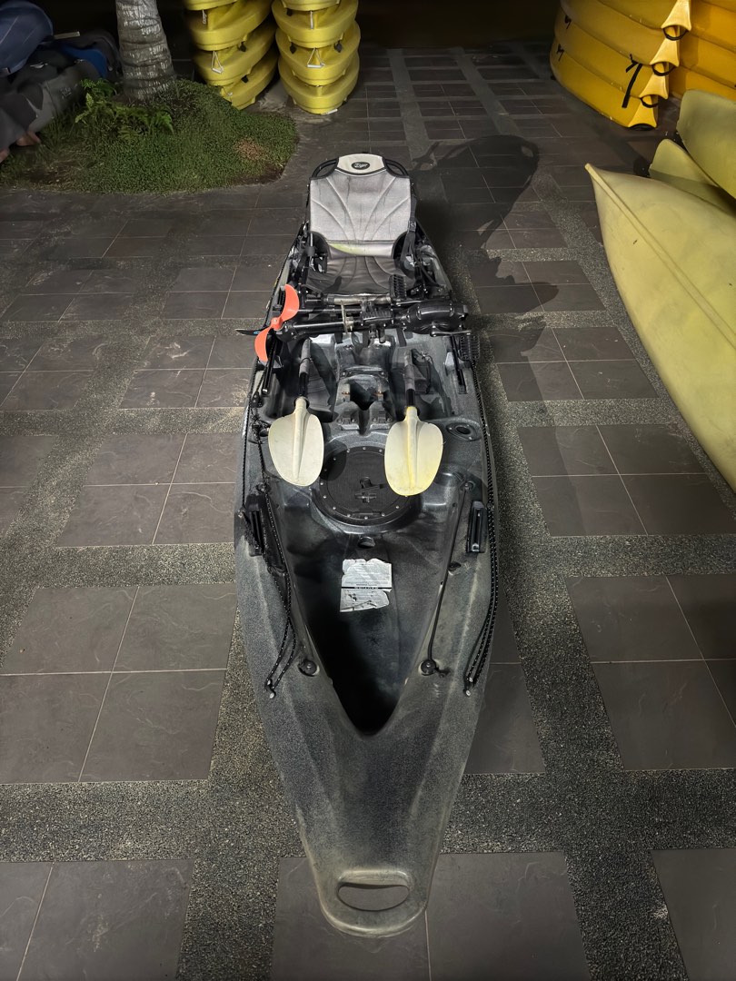 Mako riot 12 pedal kayak 3.76metres., Sports Equipment, Fishing on ...