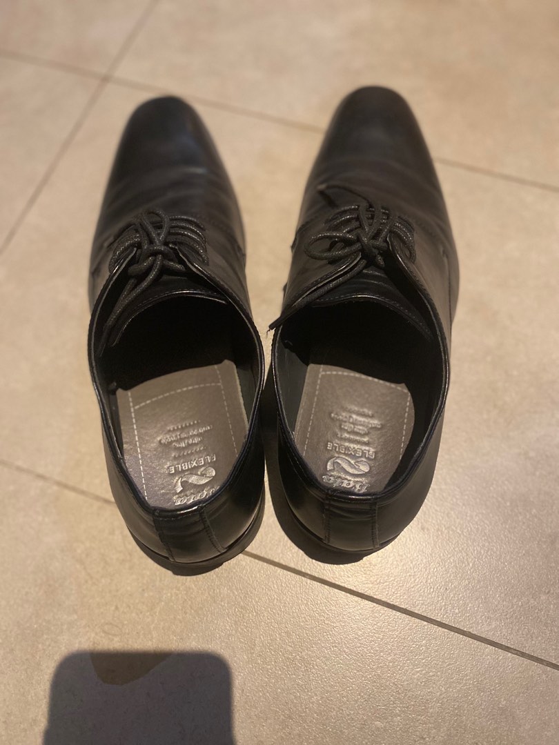 Men bata flexible shoe, Men's Fashion, Footwear, Casual shoes on Carousell