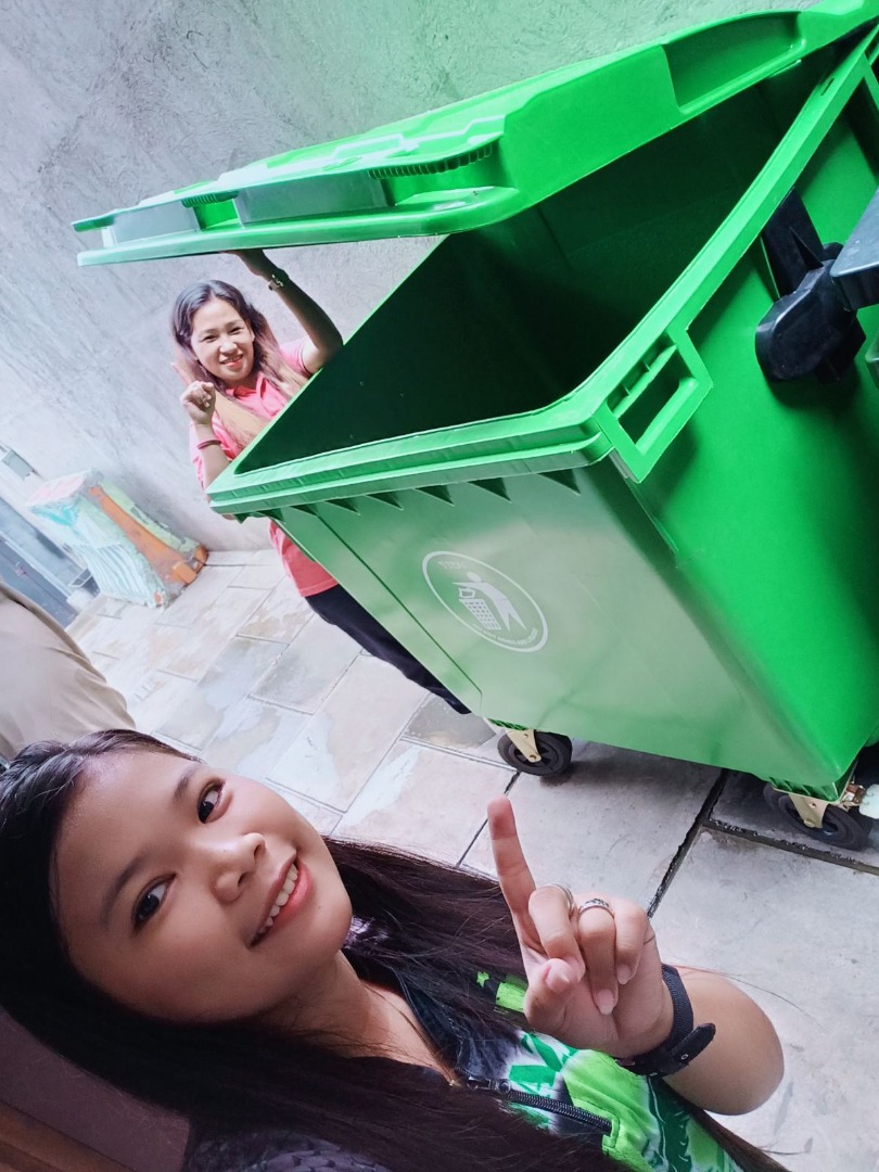 mobile trash bin, Everything Else, Looking For on Carousell