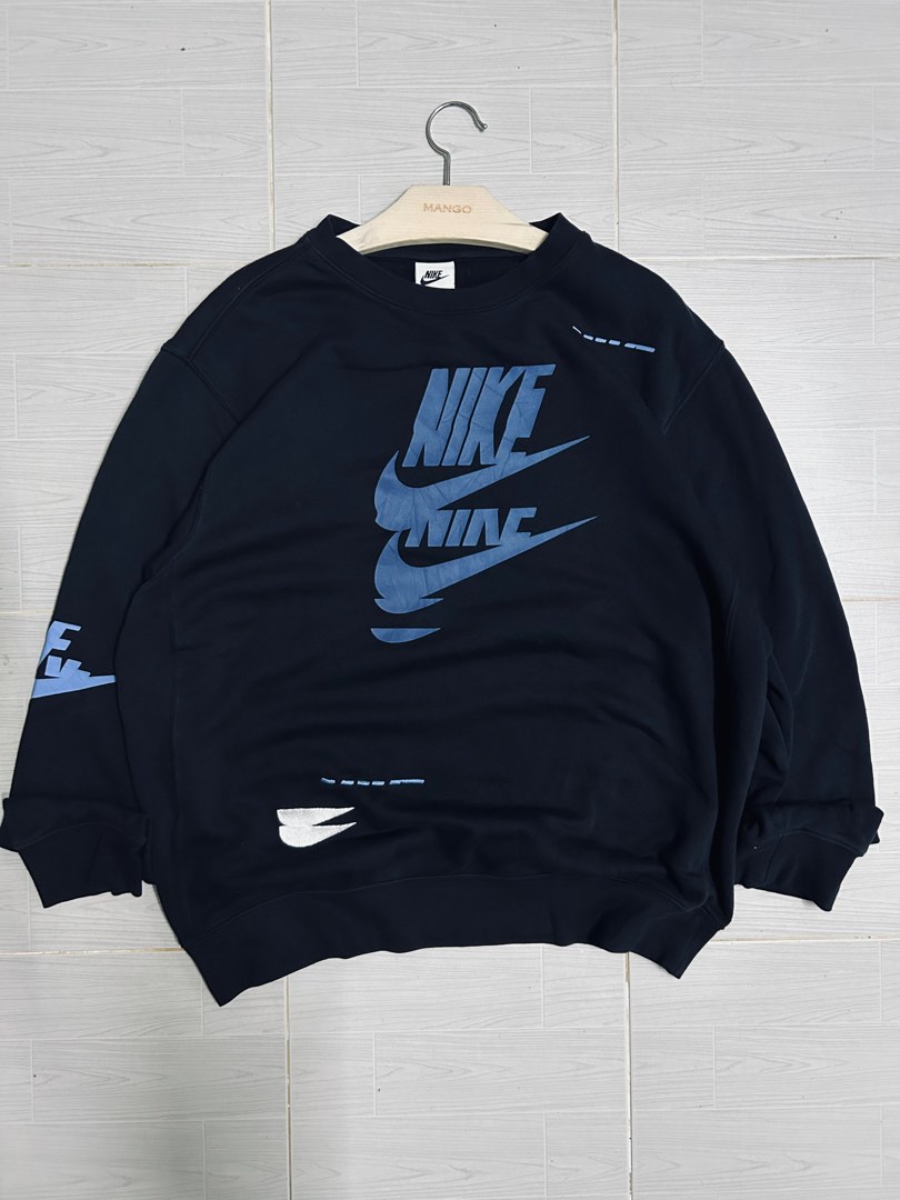 NIKE LOGO, Men's Fashion, Activewear on Carousell