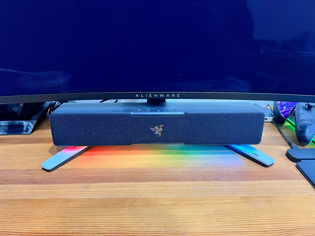 Razer Leviathan Speaker Gaming Soundbar with rainbow light audio ...