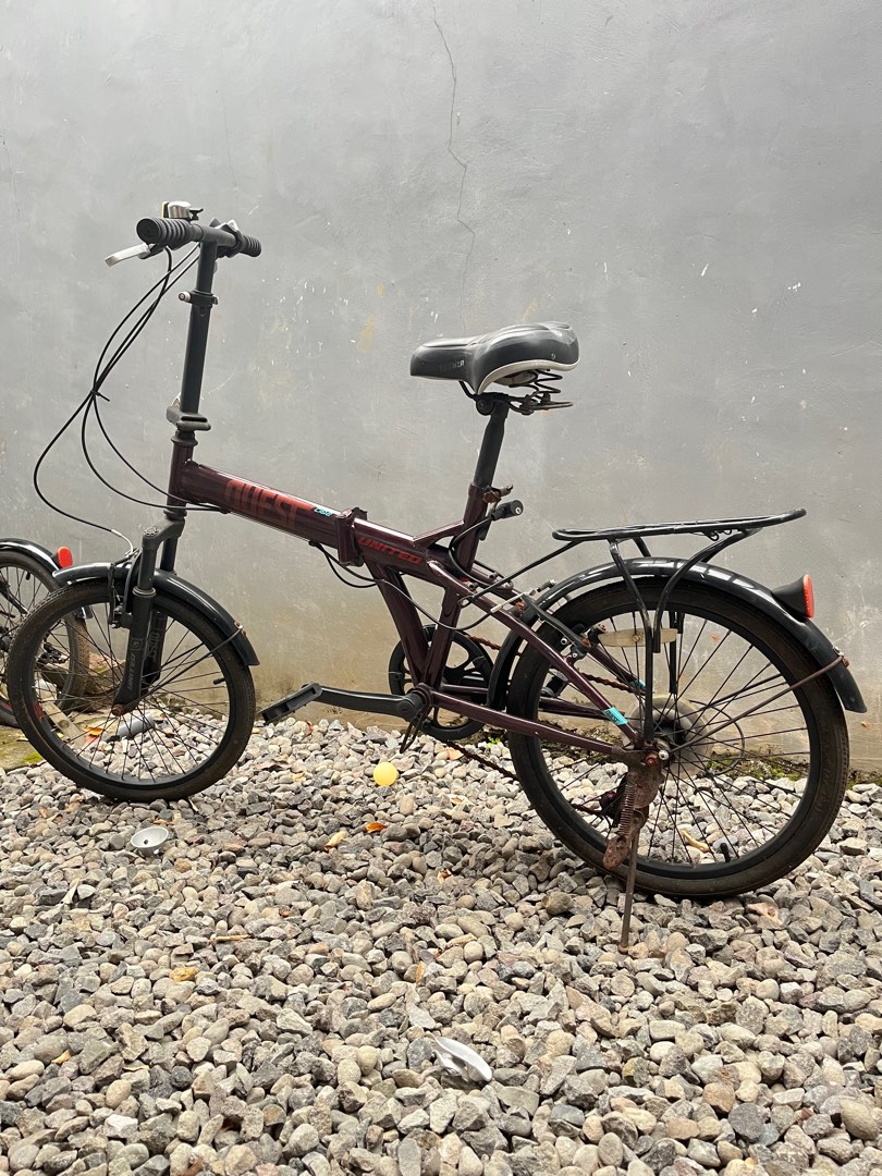 Sepeda united quest warna maroon, Olah Raga, Sepeda di Carousell