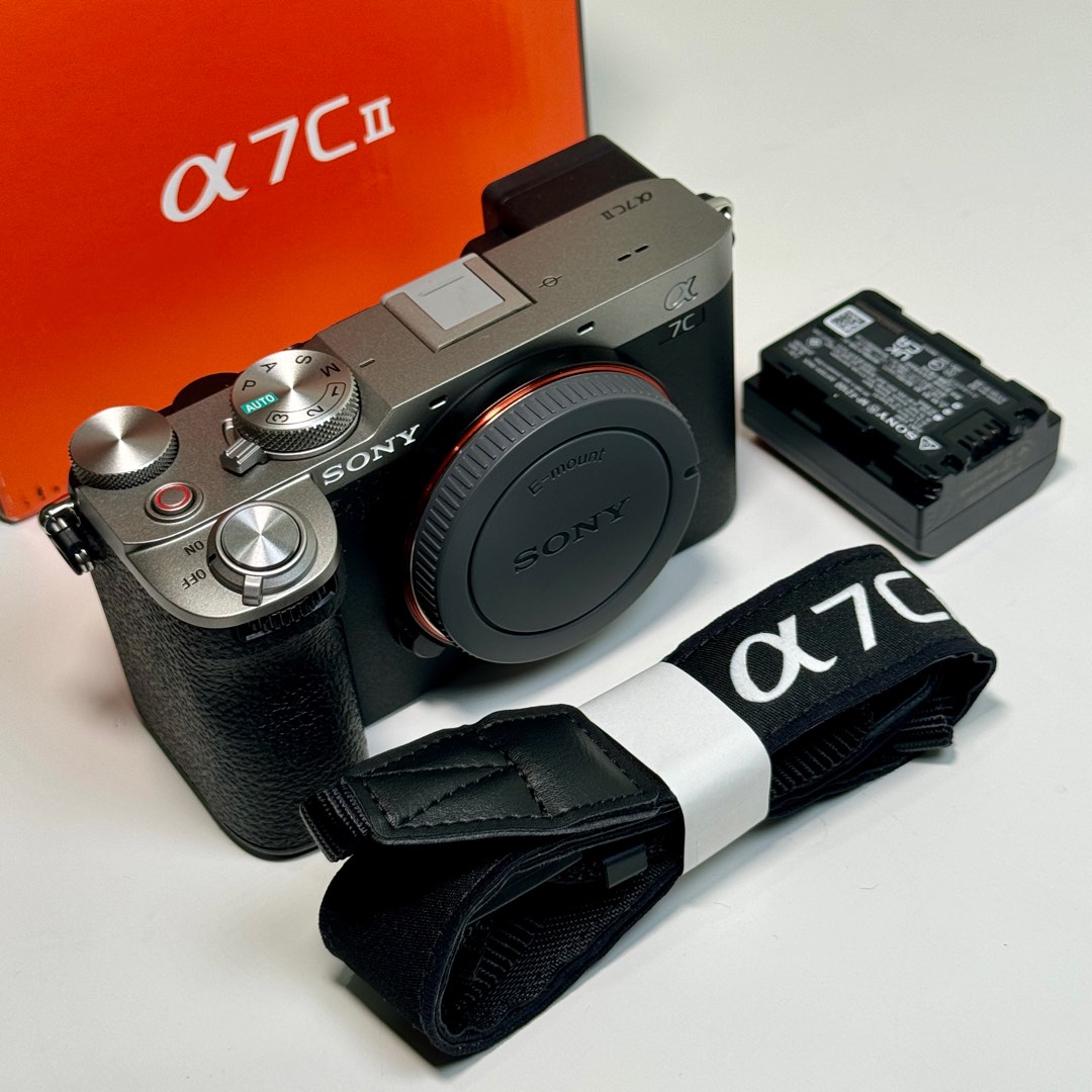 Sony A7cii A7c ii A7c mark ii Silver, Photography, Cameras on Carousell