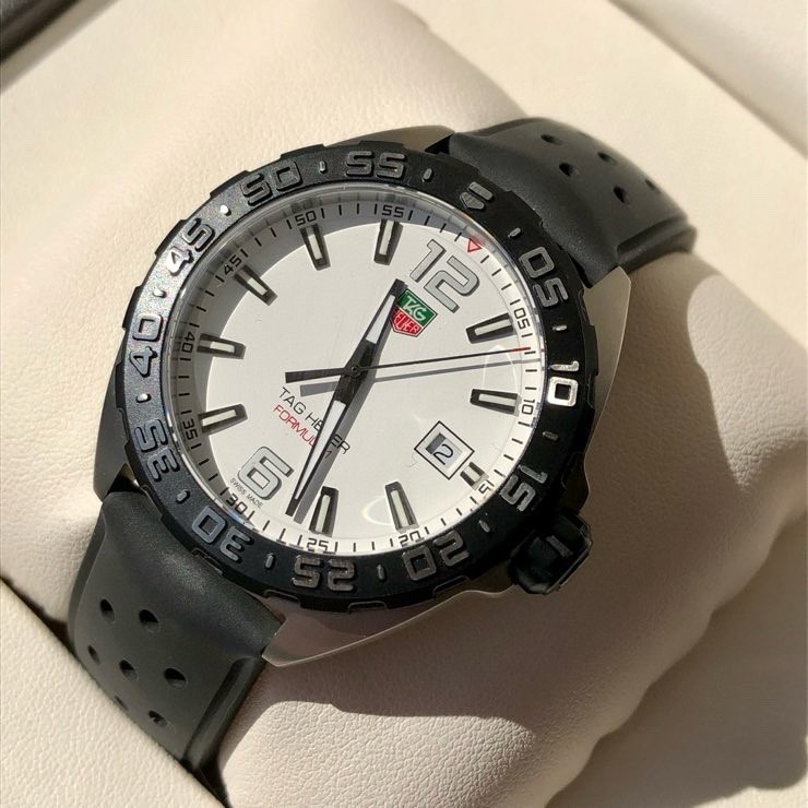 The new TAG Heuer F1 series is launched with high appearance. Quartz ...