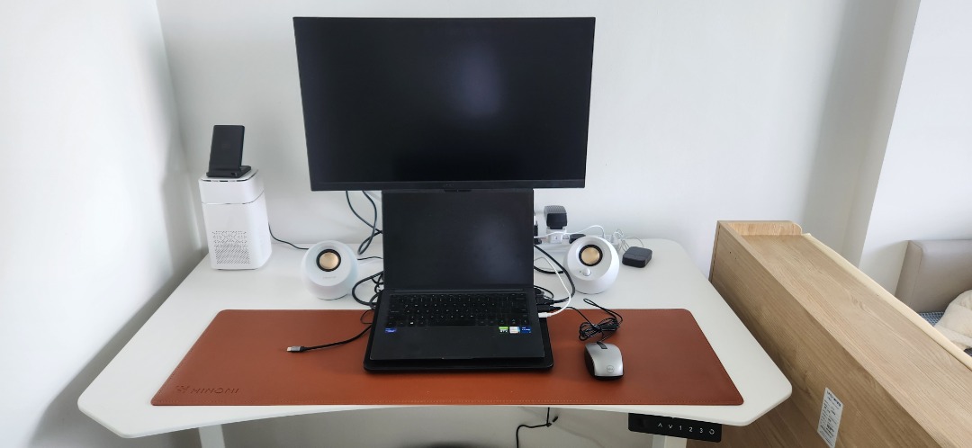 TTRacing Titus Smart Desk Ergonomic Standing Desk Electric Height ...