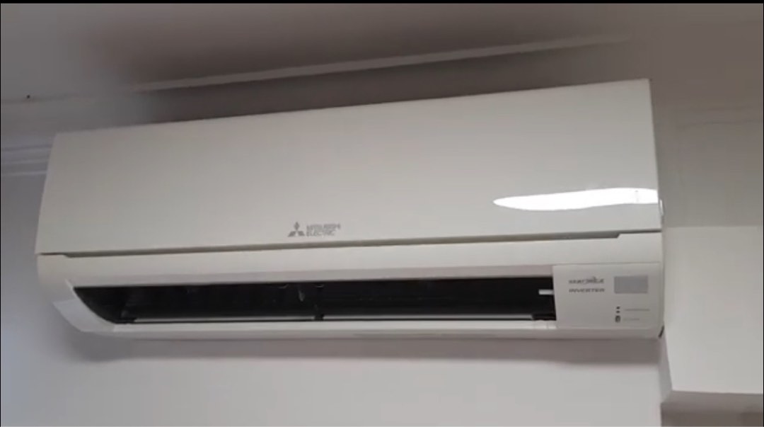 Aircon - WORKS AMAZING. Less than 1 year OLD - I AM MOVING Mitsubishi ...