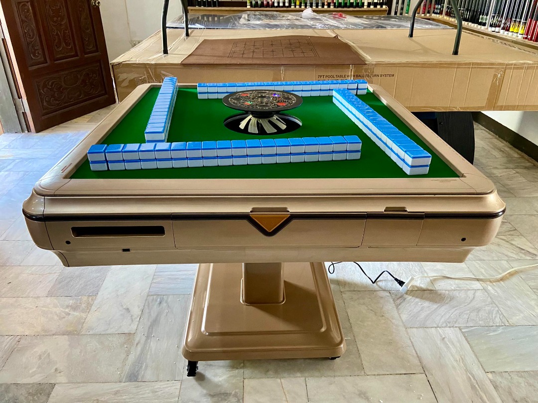 AUTOMATIC FOLDABLE MAHJONG TABLE, Sports Equipment, Sports & Games ...