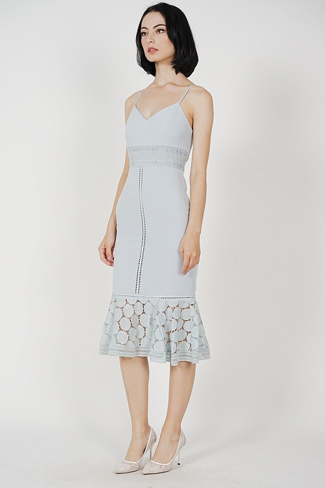 Bellari Lace Dress in Dusty Blue, Women's Fashion, Dresses & Sets, Dresses on Carousell