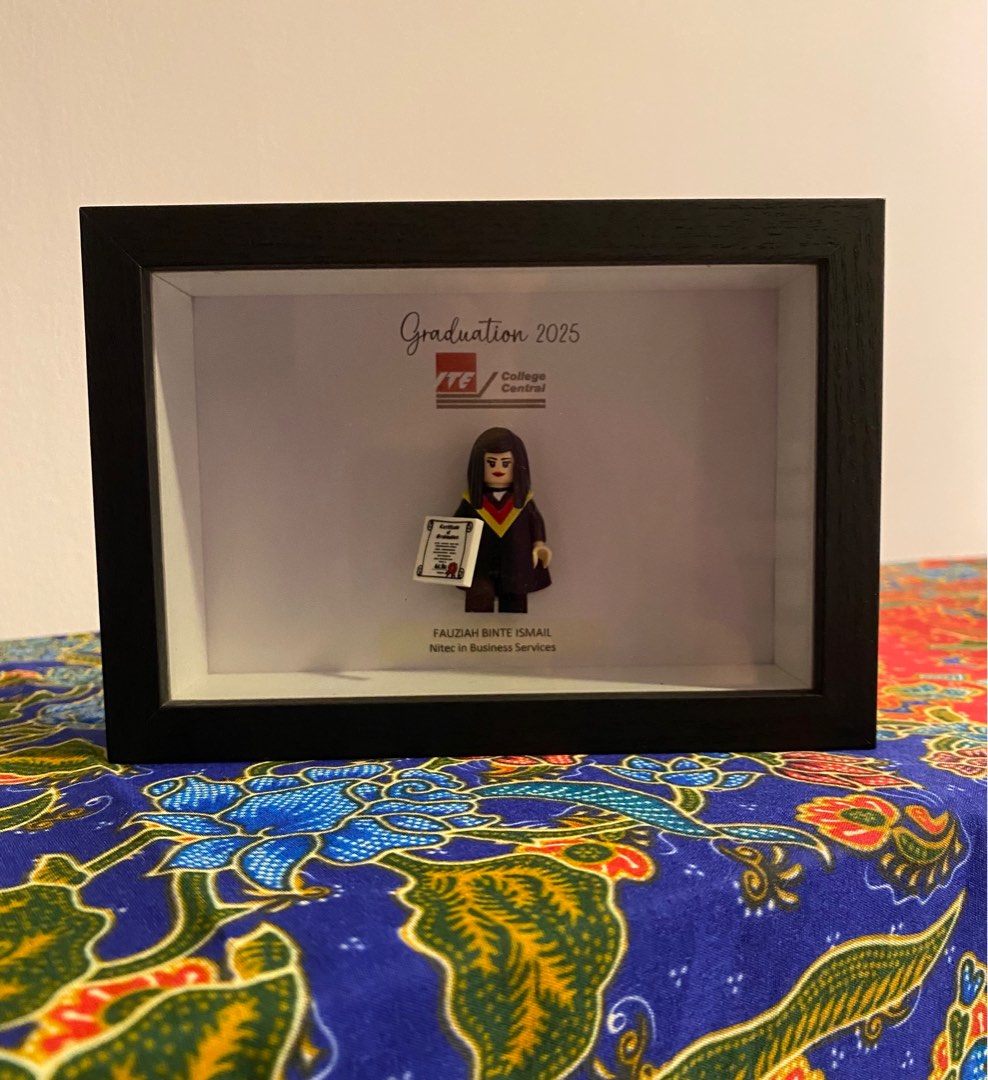 [Graduation gift][ITE graduation gown] Customised ITE graduation gown ...