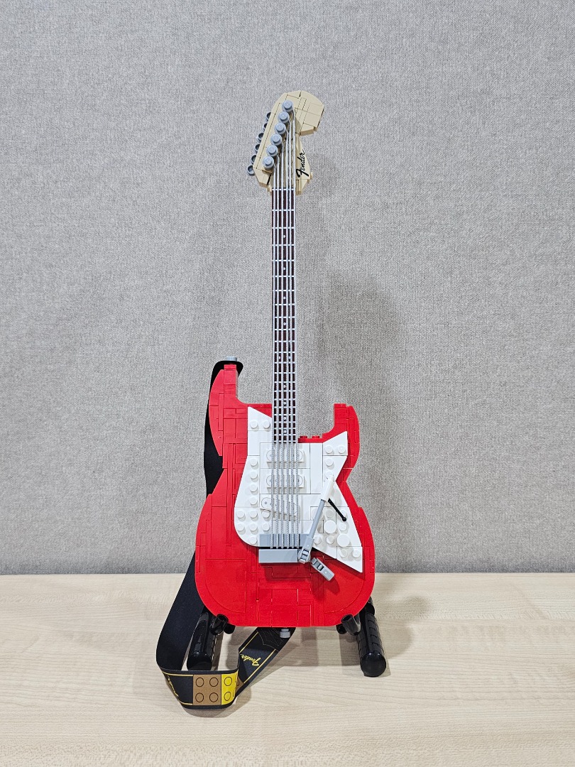 [Half Build]Lego 21329 Ideas Fender Stratocaster, Hobbies & Toys, Toys ...