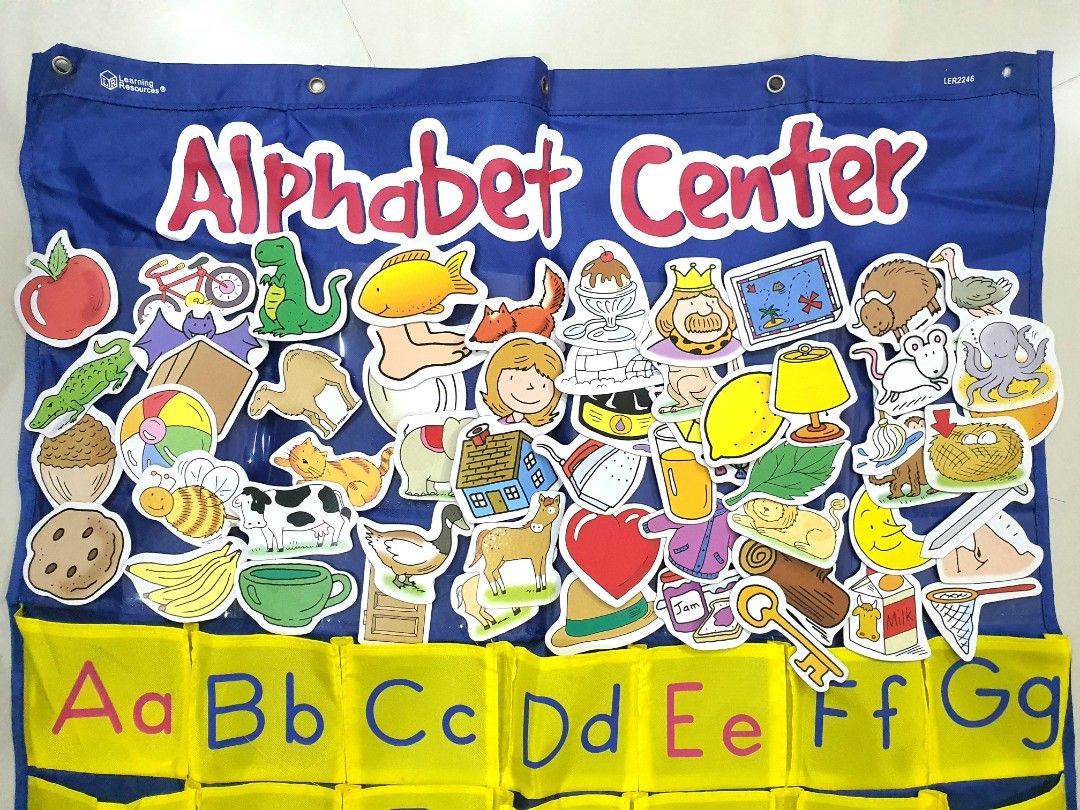 Learning Resources Alphabet Center pocket chart with picture cards ...