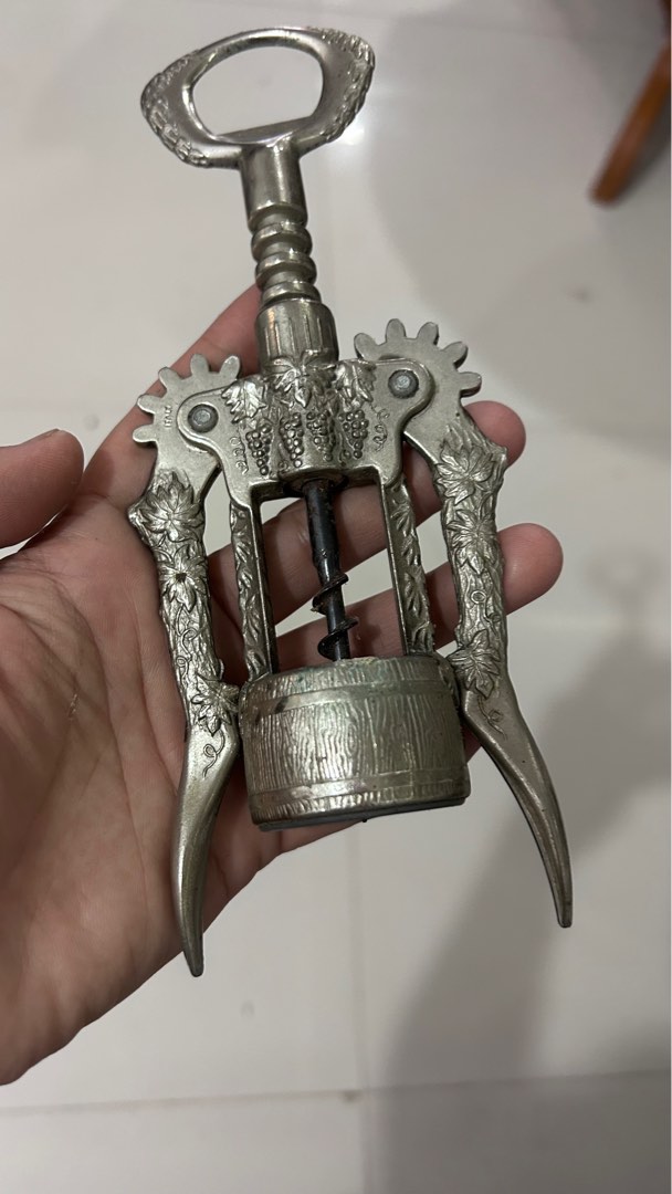 Mechanical corkscrew with grapes design in silver, TV & Home Appliances ...