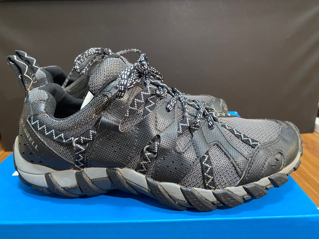 Merrell Maipo 2, Sports Equipment, Hiking & Camping on Carousell