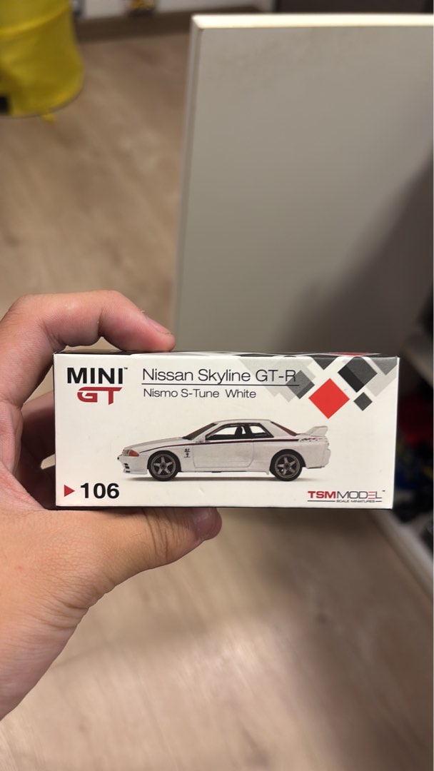 Mini GT r32, Hobbies & Toys, Toys & Games on Carousell