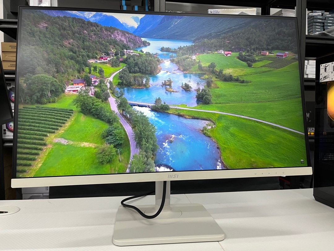 MSI MD271P white 27inch 1440p Business Monitor, Computers & Tech, Parts ...