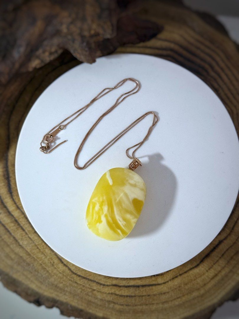 Natural Amber From Baltic Pendant 天然波罗的海琥珀蜜蜡牌子吊坠, Women's Fashion ...
