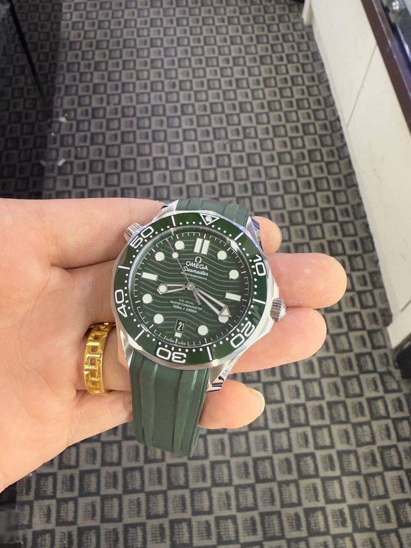 OMEGA SEAMASTER SWISS MADE CO AXIAL MASTER CHRONOMETER AUTOMATIC DIVERS ...