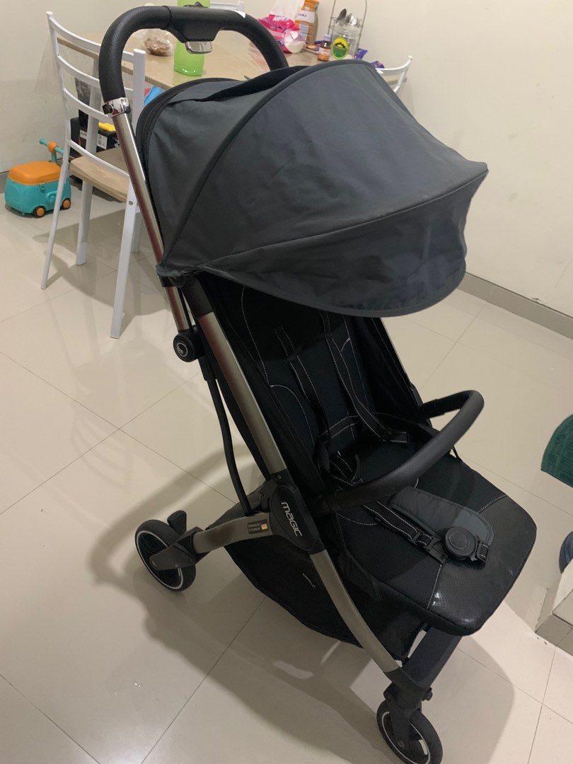 Stroller Baby Elle Magic Lipat Otomatis Cabin, Bayi & Anak, Kereta ...