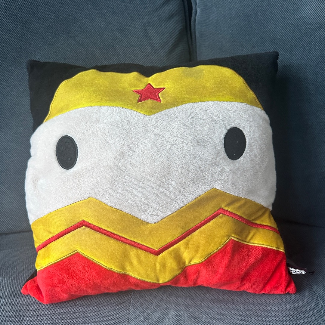 Wonder Woman Cushion Pillow, Hobbies & Toys, Memorabilia & Collectibles ...