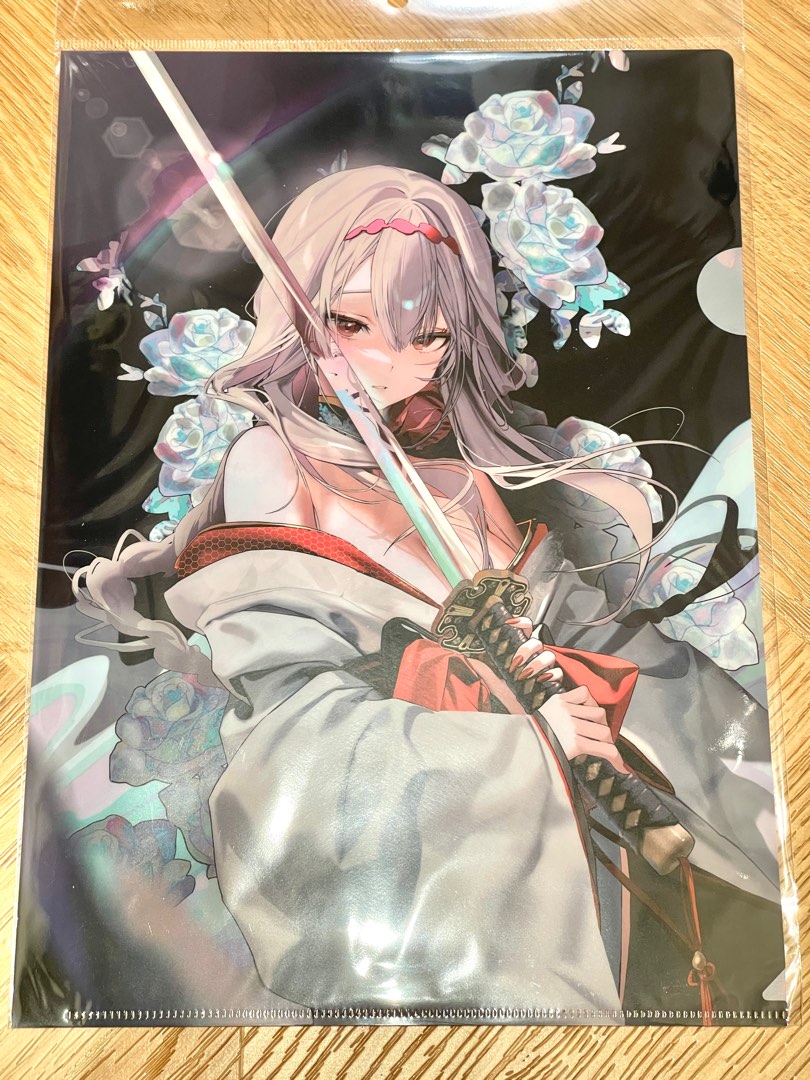 全新絕版勝利女神：妮姬 NIKKE 紅蓮 限定file文件夾folder, 興趣及遊戲, 手作＆自家設計, 文具及工藝 - 畫作及印刷品 - Carousell