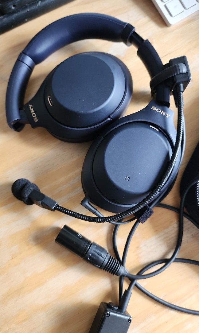 Aviation Headset Mike Attachment XLR5 for Airbus by Leosounds - Sony ...