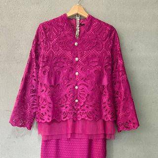 Baju Raya Zalia Basics Kebaya Sulam Batik Pink Green, Women's Fashion ...