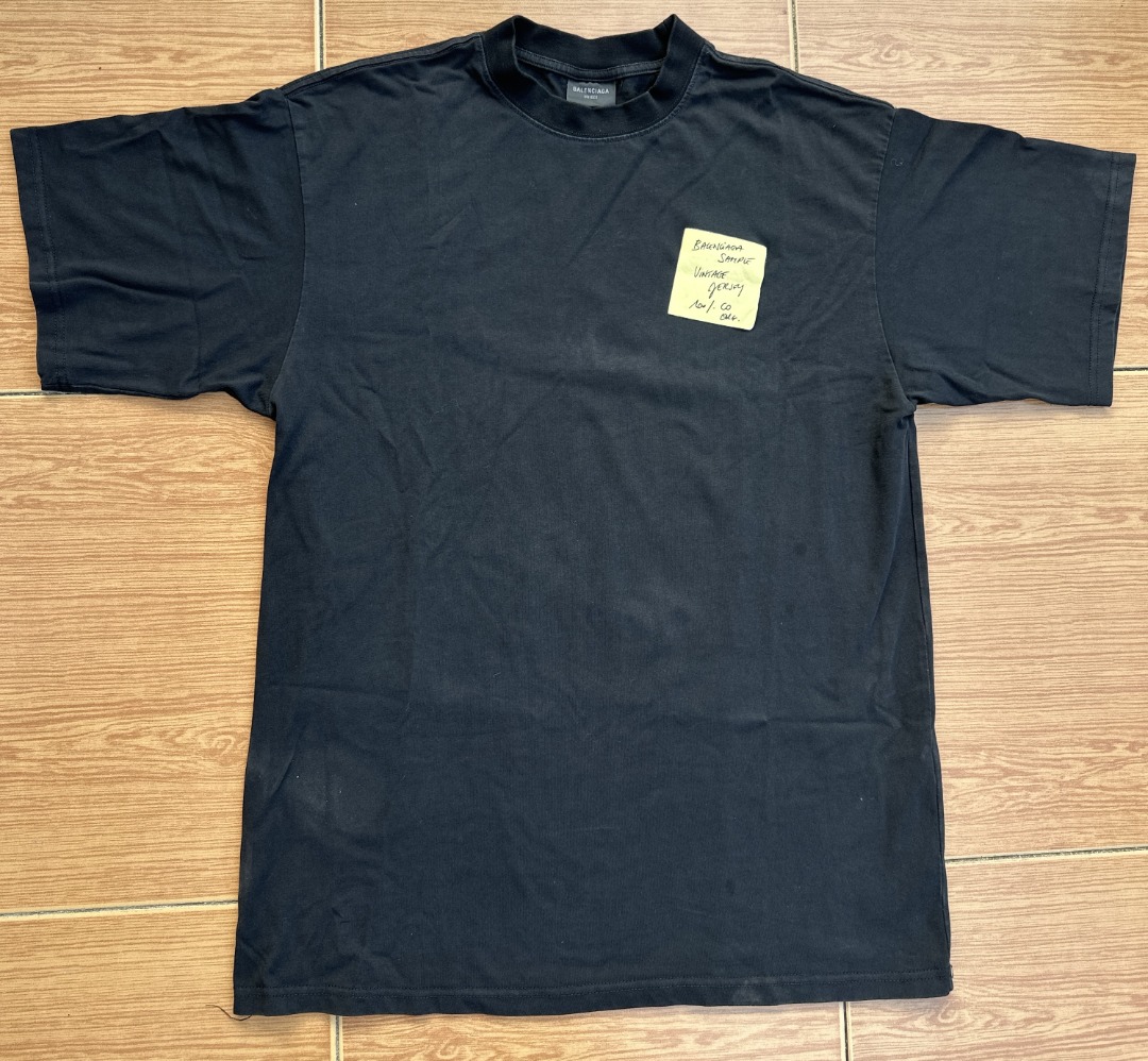 Balenciaga Sticky Note Tshirt | Oversized | Washed black, Men's Fashion ...