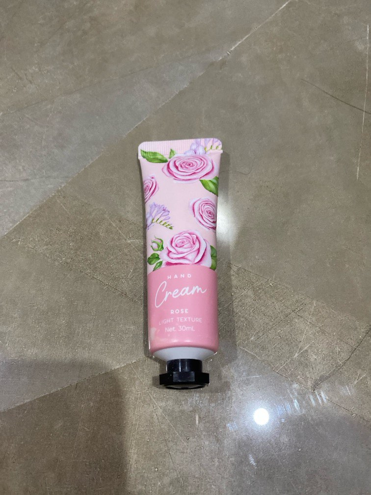HAND CREAM MINISO VARIAN ROSE, Kesehatan & Kecantikan, Parfum, Kuku ...
