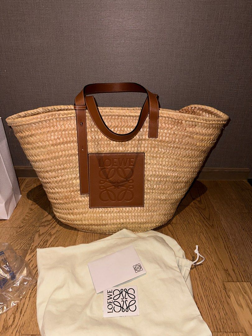 Loewe Large Basket Bag in palm leaf and calfskin, Luxury, Bags ...