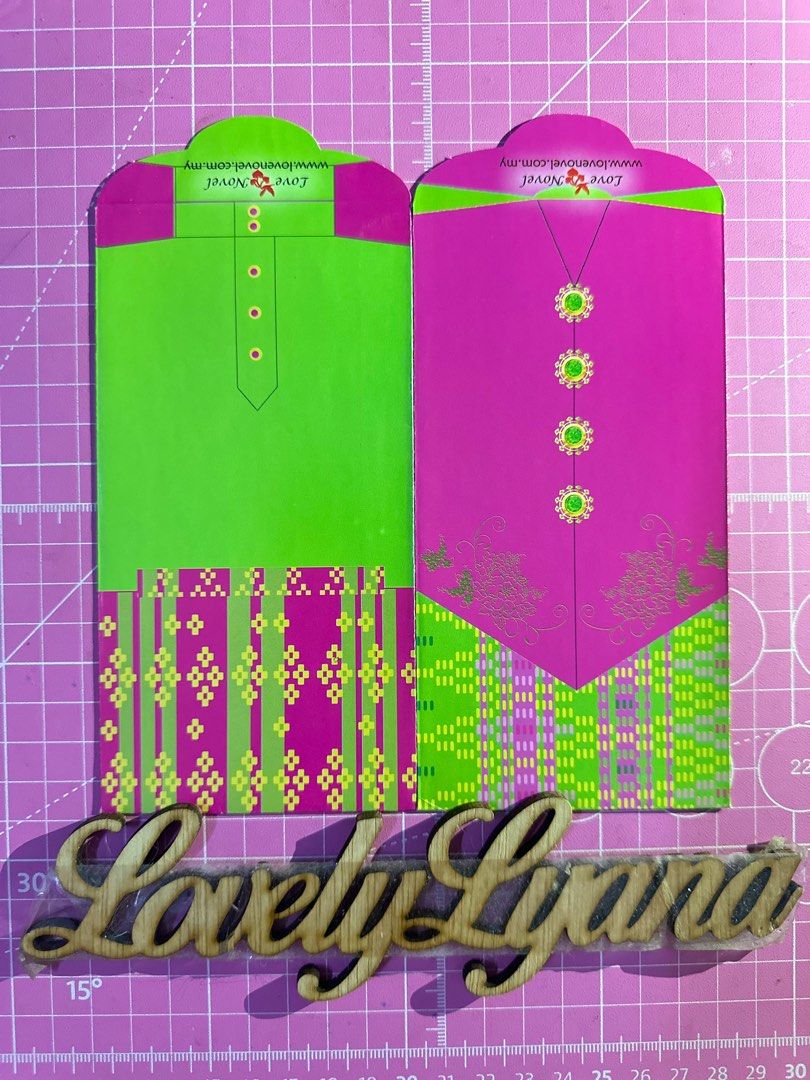 Sampul Raya Tema Baju, Hobbies & Toys, Collectibles & Memorabilia ...