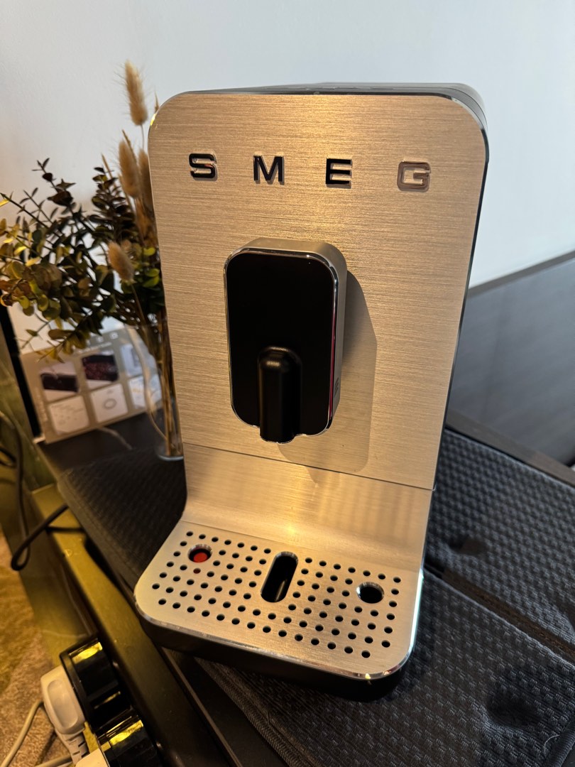 SMEG Automatic Coffee Machine BCC01, TV & Home Appliances, Kitchen ...