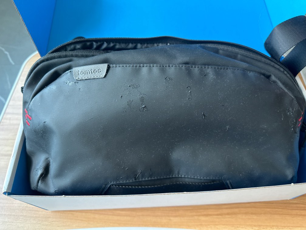 Tomtoc Steam Deck Sling bag, Men's Fashion, Bags, Sling Bags on Carousell