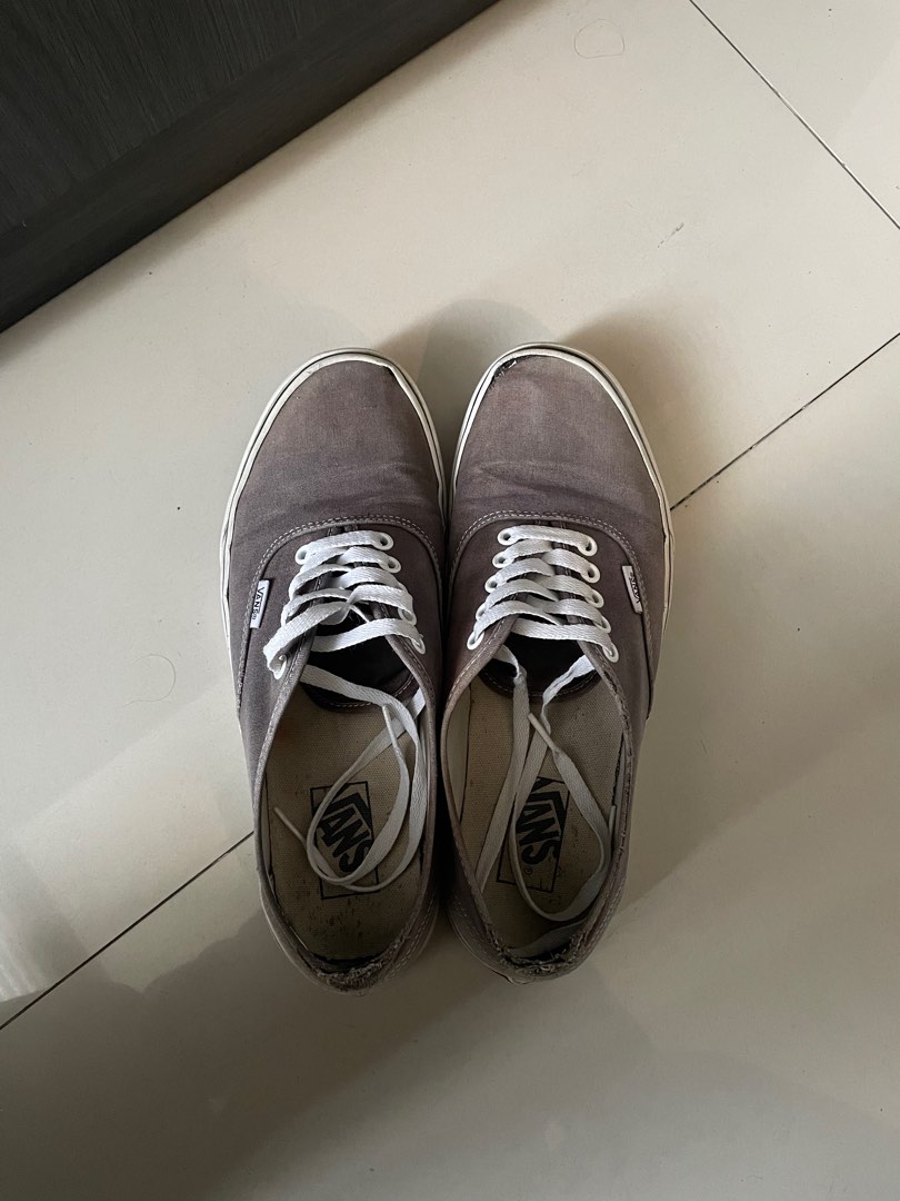 Vans Authentic Original Black&White Pria, Fesyen Pria, Sepatu ...