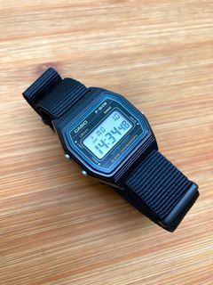 1986 Casio F-28W NOS Made in Malaysia, Men's Fashion, Watches ...