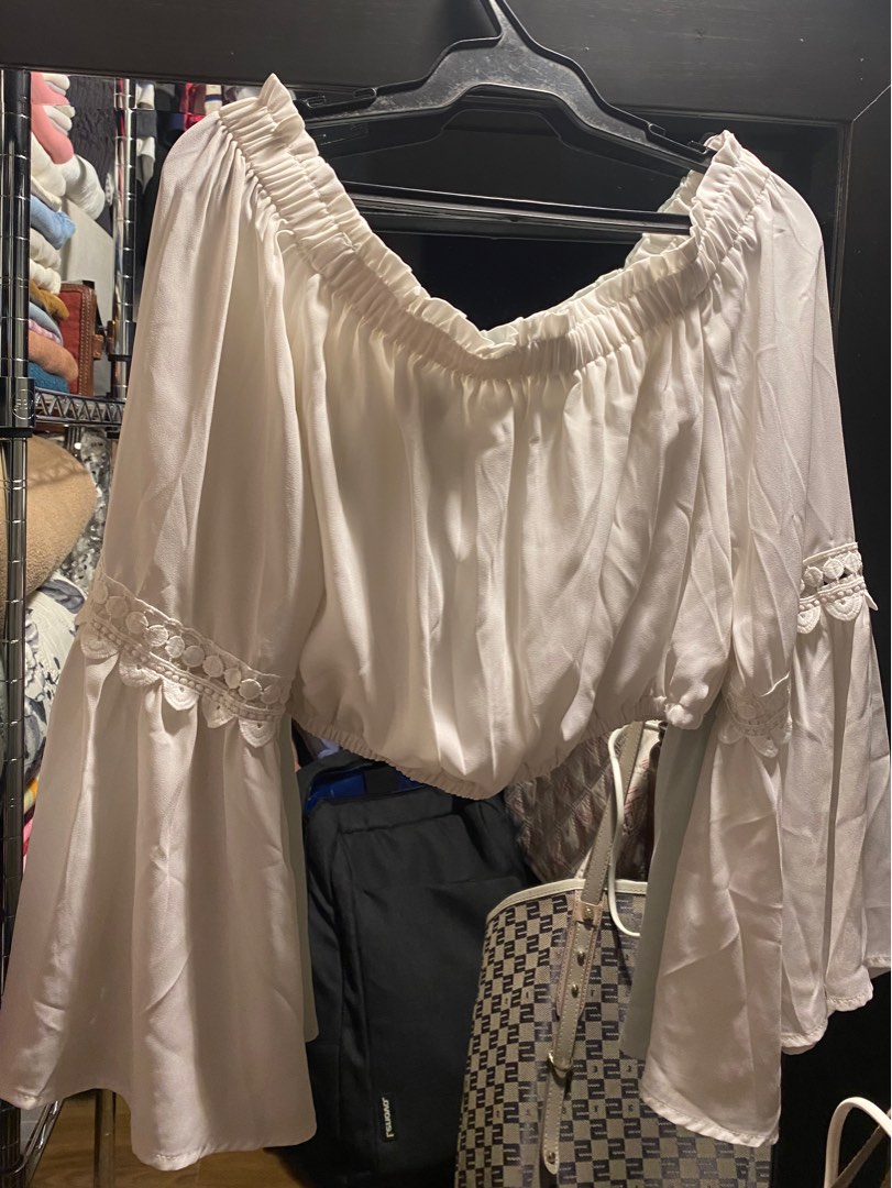 White Bench Off-shoulder, Women's Fashion, Tops, Blouses on Carousell