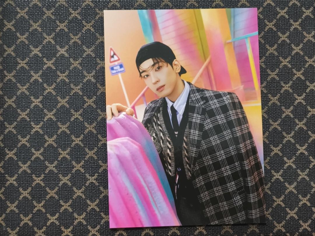 Wonwoo set - OFFICIAL 17 Is Right Here photocard (tingi from Seventeen kit album), Hobbies ...