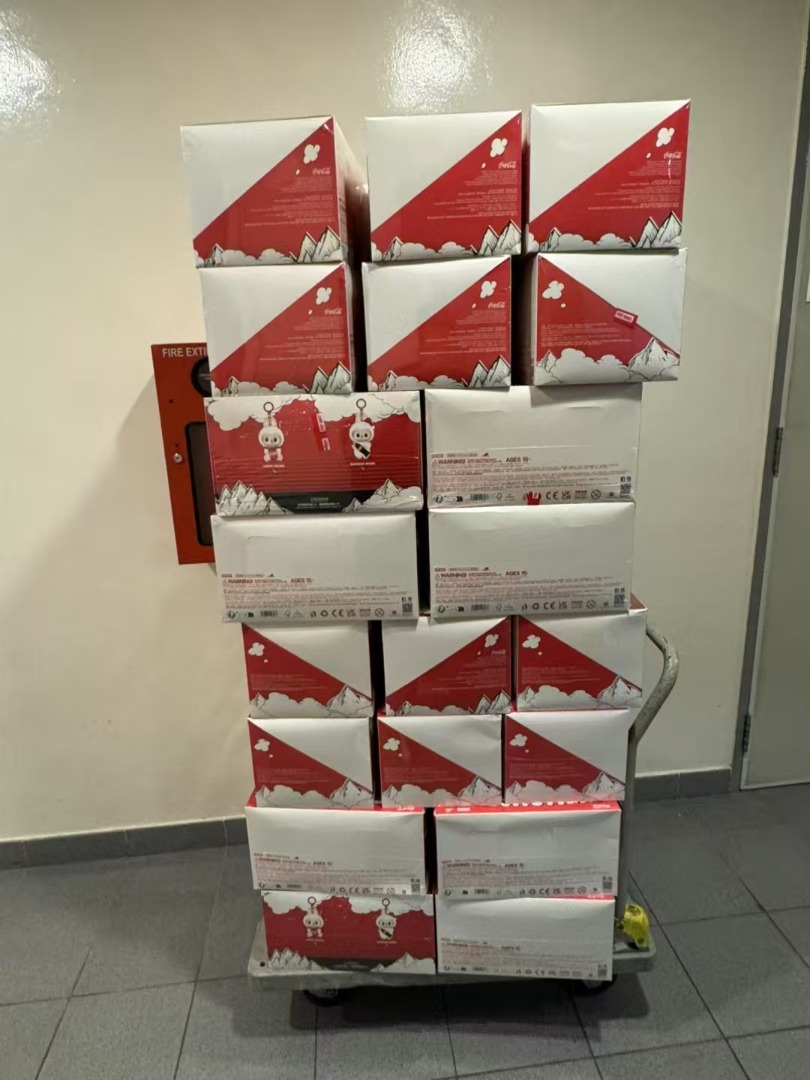 【CHEAPEST IN SG!!】 LABUBU V3 ”coca cola/coke” popmart, Hobbies & Toys ...