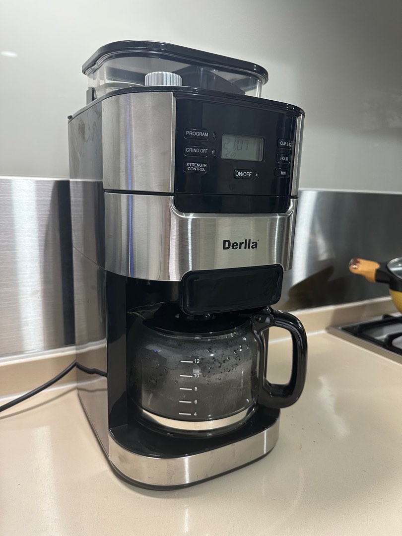 Derlla coffee machine, TV & Home Appliances, Kitchen Appliances, Coffee ...
